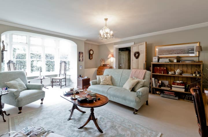 3 Bedrooms In A 17c Listed House - Shere
