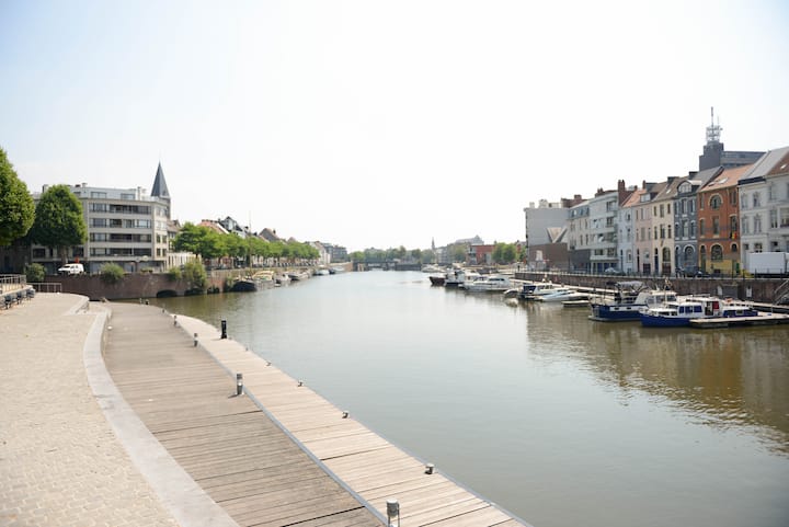 Appartement Confortable Avec Patio Au Bord D'eau - Ghent (Belgium)