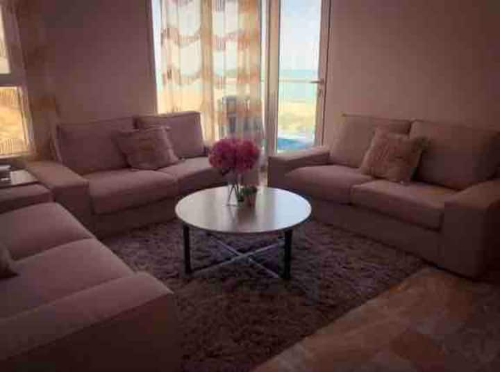 شقة السالمية بوليفارد اطلالة بحرية ، مواقف مجانية - Koweït