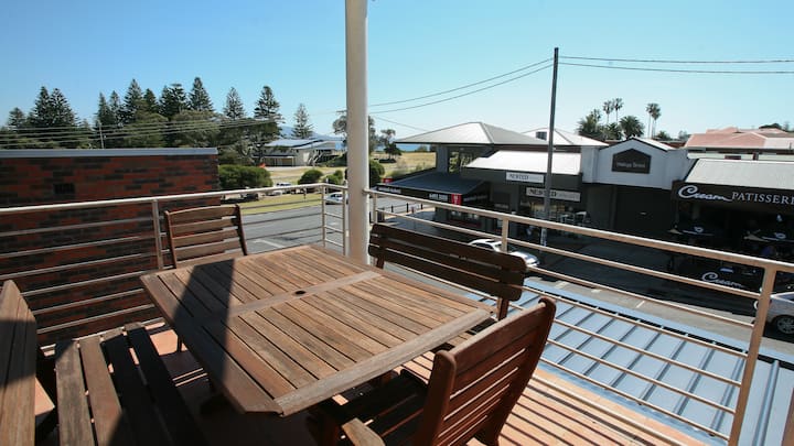 Beach Pad  Unit1, 2 Wallaga Street, Bermagui - Bermagui