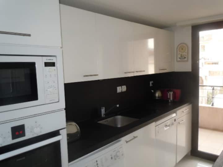 Beau 3 Pieces 2 Bains 2 Wc Piscine, Calme, Clair - Cannes