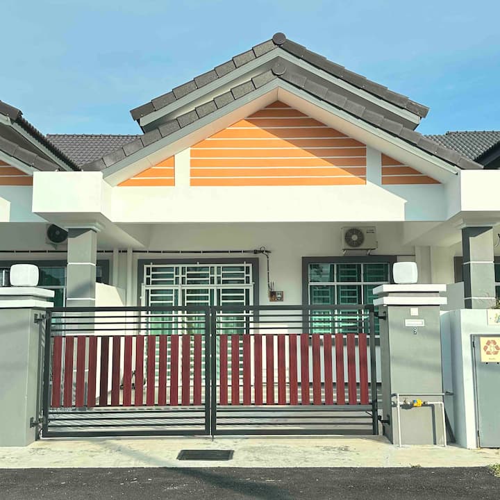 A&w Homestay Muar - Muar