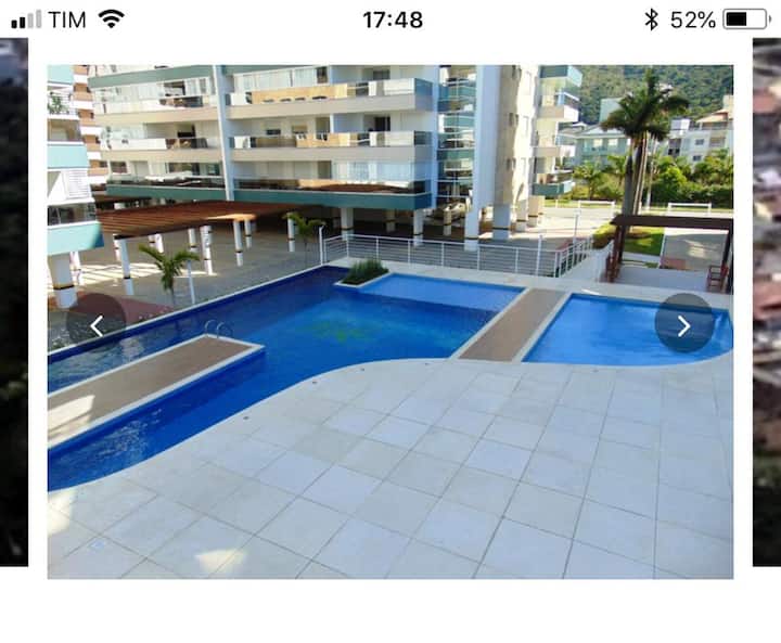 Apartamento De Praia Em Um Belo Condominio! - Governador Celso Ramos