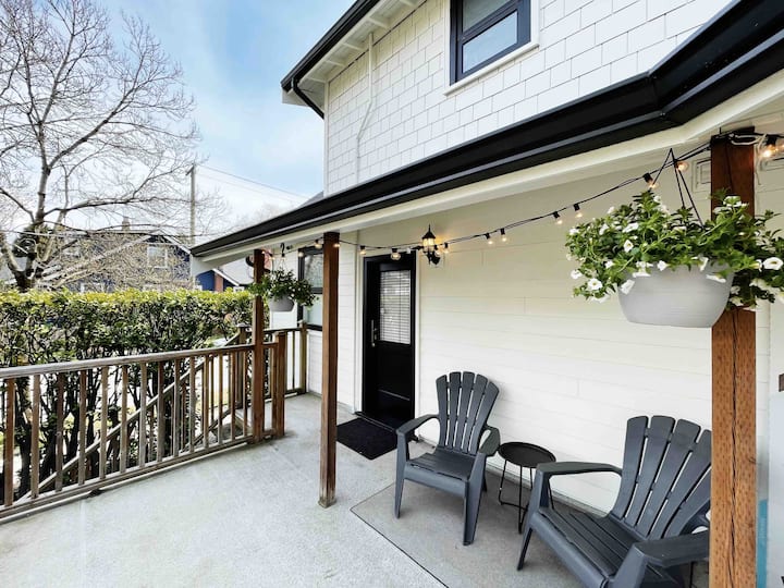 Bay Studio - Bright Corner @ Kitsilano / Greektown - Vancouver