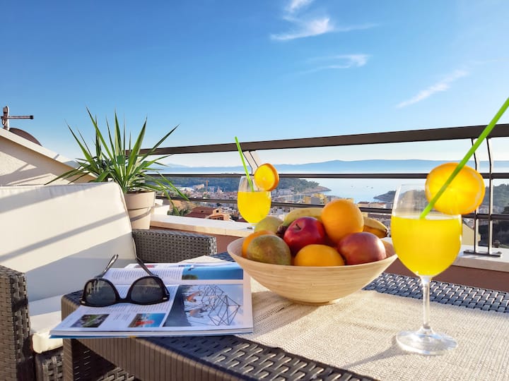 Two-storey Penthouse Apartment W/ Amazing Seaview - Makarska