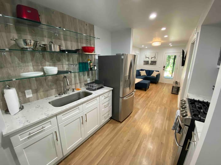 Newly Renovated Centrally Located - Atlanta, GA