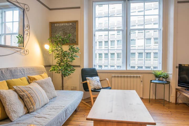 Old Town West Port Apartment - Édimbourg