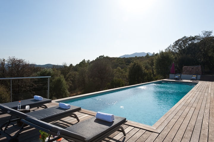 Luxury Villa, 5 Ch, 9p, Piscine Xl, Clim, Jardin - Porto-Vecchio