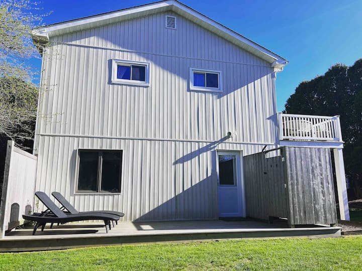 Benson Drive Bed & Breakfast - Montauk, NY