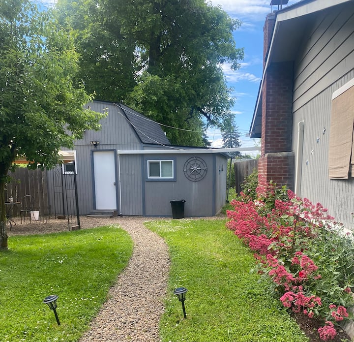 Bnb Rose Tiny House & Private Yard 4 Mi To Airport - Eugene, OR