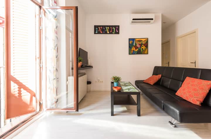 Cozy Apartment For Couples In The Heart Of Madrid - Madrid