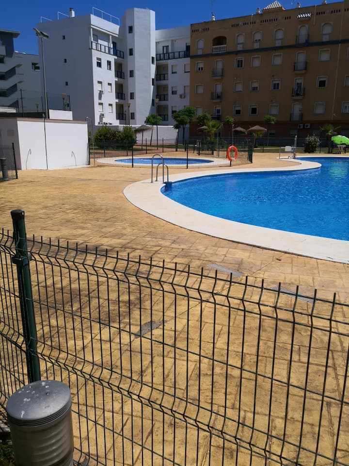 Piso En Primera Línea De Playa Con Piscina Y Padel - Isla Canela