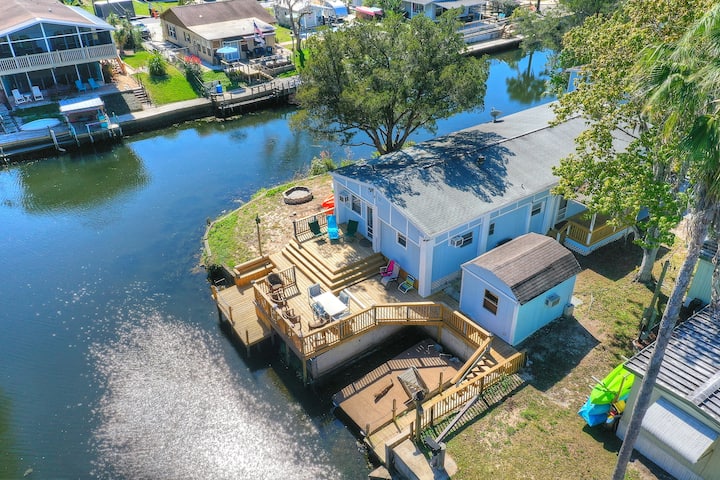 4 Bedroom Farmhouse On The River #2 - Weeki Wachee, FL