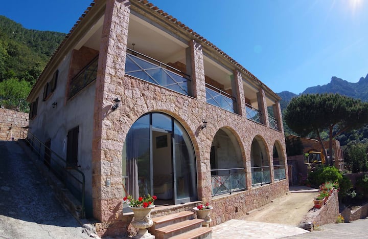 Appartement 1, En Pierre Et Au Calme - Piana