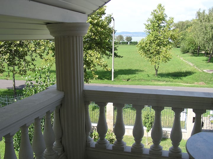 Panorama Apartman Next To Beach In Zamardi Balaton - Szántód