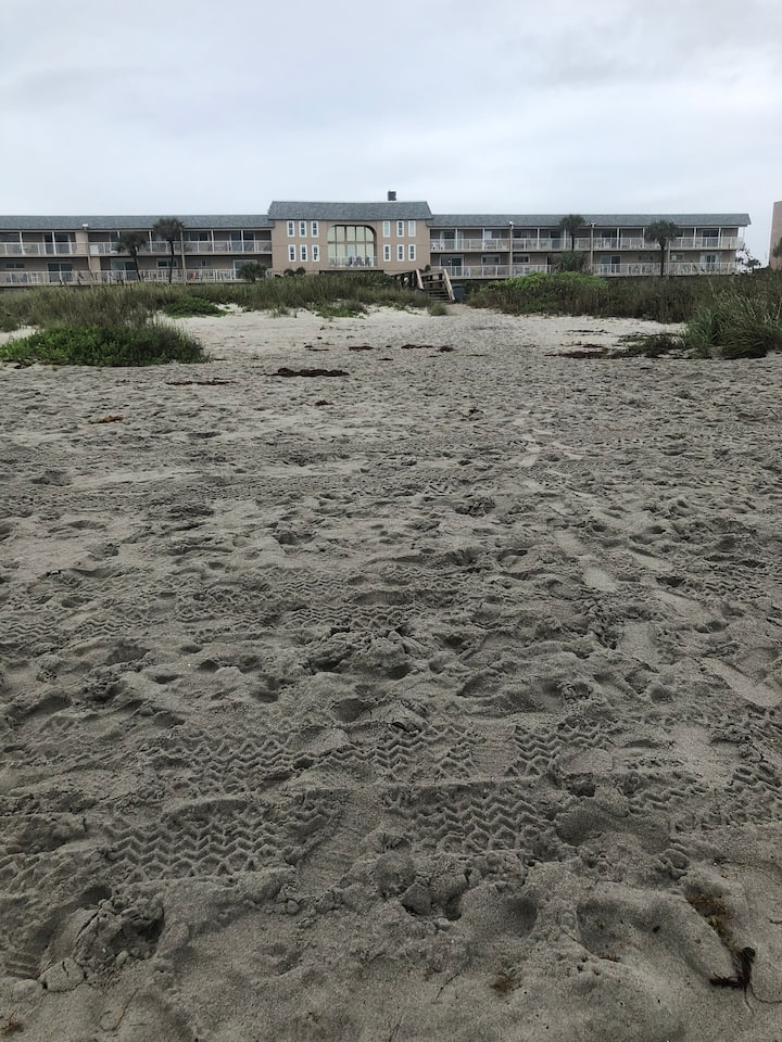 Cozy And Very Comfortable Condo - Cocoa Beach, FL