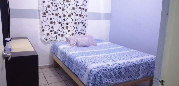 Renta De Habitación Con Clima De Ventana - Manzanillo, Colima, Mexico