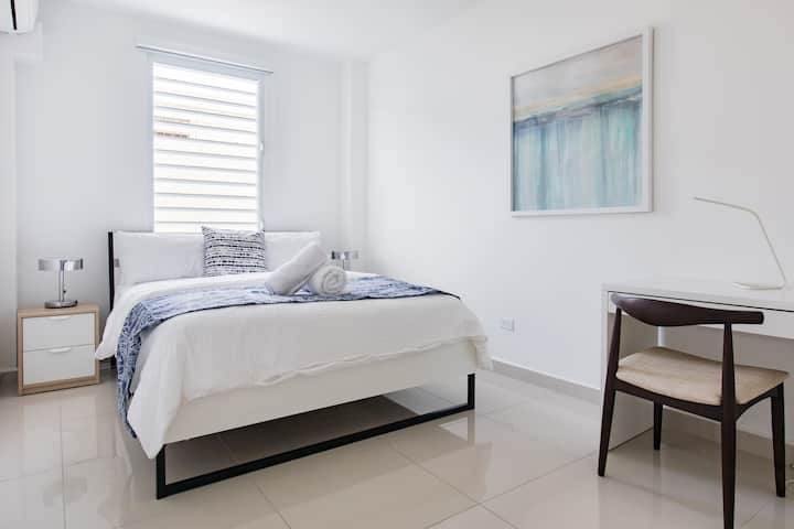 Walk To Ocean Park Beach From Apartment - Ac. - Carolina