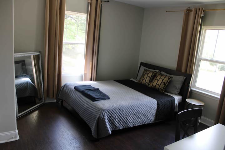 Central Spot Private Room  Charlotte Modern Villa - 夏洛特
