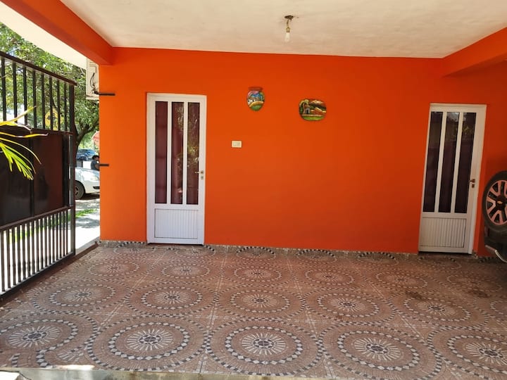 Depto Para 4 Personas Con Entra De Auto Compartida - Colón