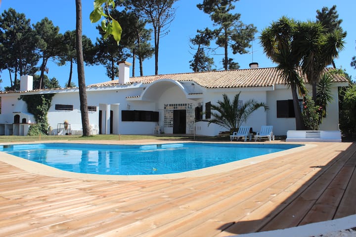 Verdizela Villa Near Beach And Lisbon - Portugal