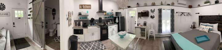 Farmhouse Guest Suite - Stonington, CT