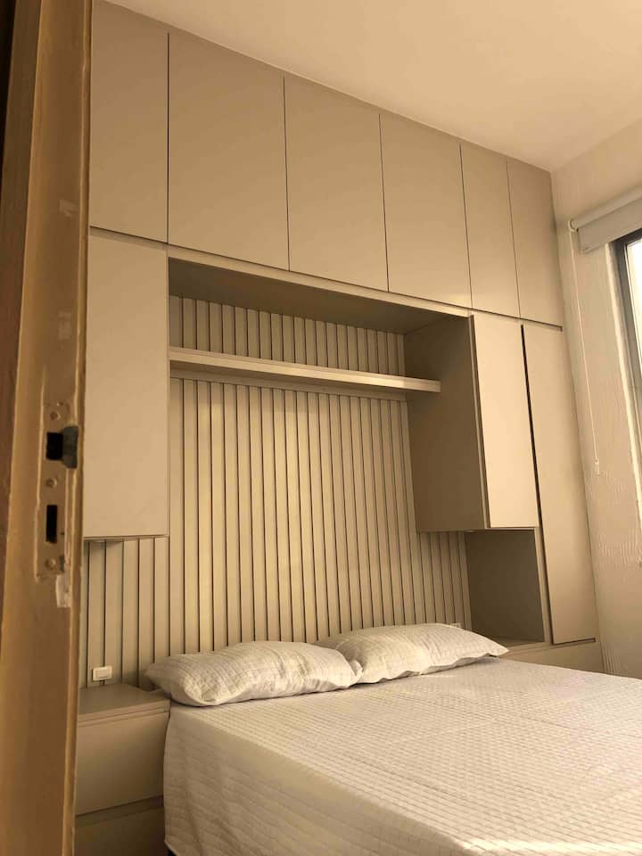 Pequeno Aconchego. Ap Completo. Bairro: Flamengo - Rio de Janeiro