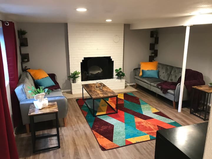 Modern, Fun, Spacious, 2 Bedroom - 2 Bath - 4 Minutes From Downtown - Vancouver, WA