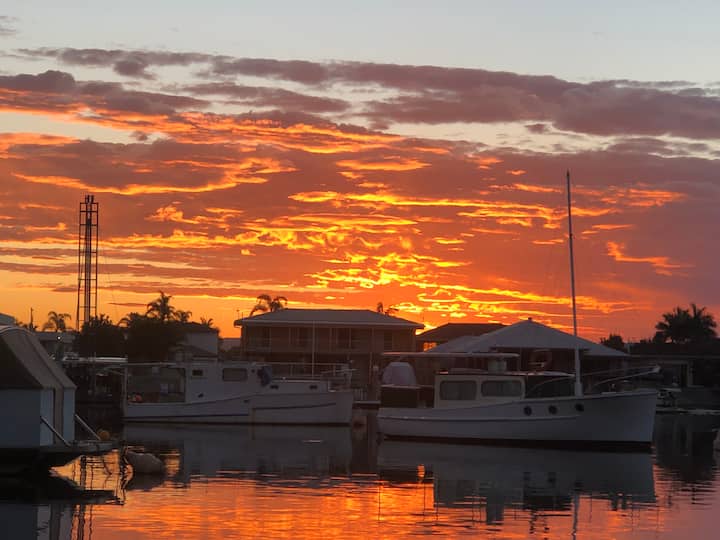 Beach, Exclusive Paradise Point, Cafes, Walks - Gold Coast