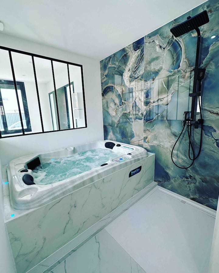 Luxury Living Martigues - Suite White Diamond - Port-de-Bouc