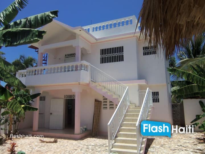 Located Near Caribbean Sea And With Mountains View - Haïti