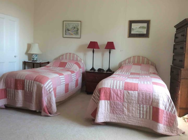 Private Twin Room With Bath In Large Country House - Taunton