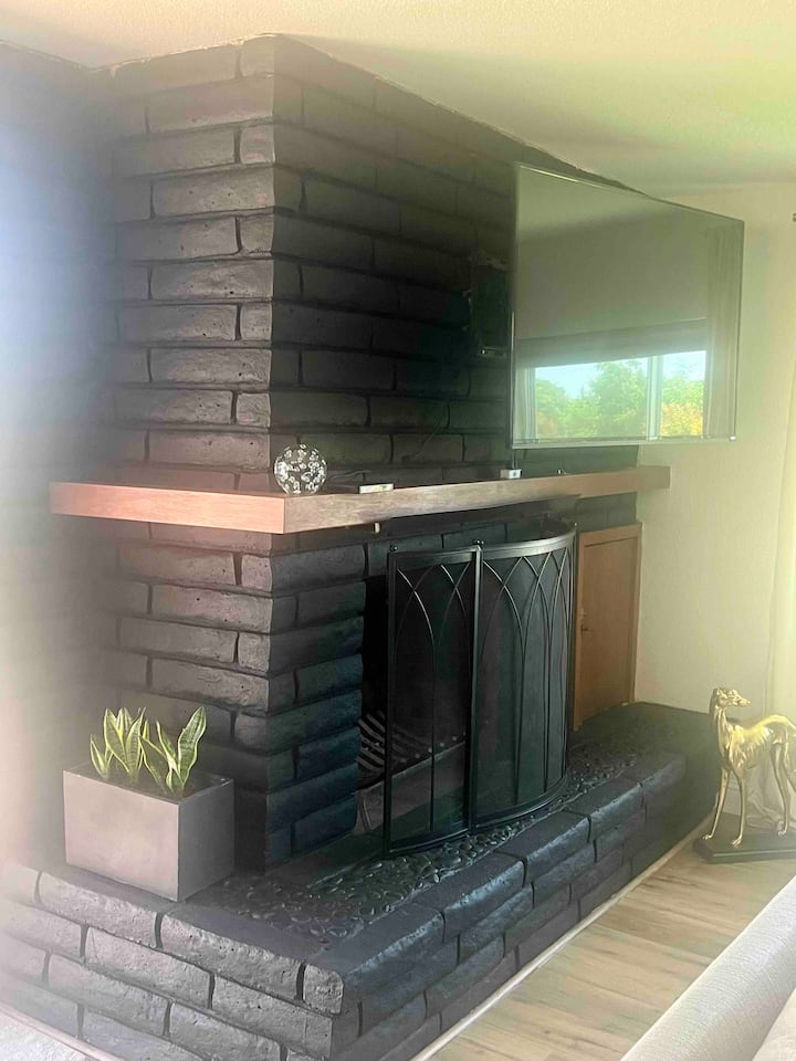 Luxurious, Executive Home Away From Home - Turlock, CA