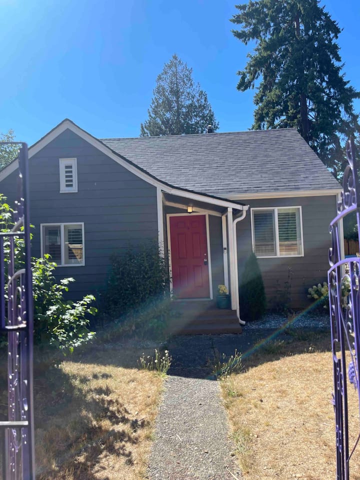 Quaint Oly Home Away From Home - Olympia, WA