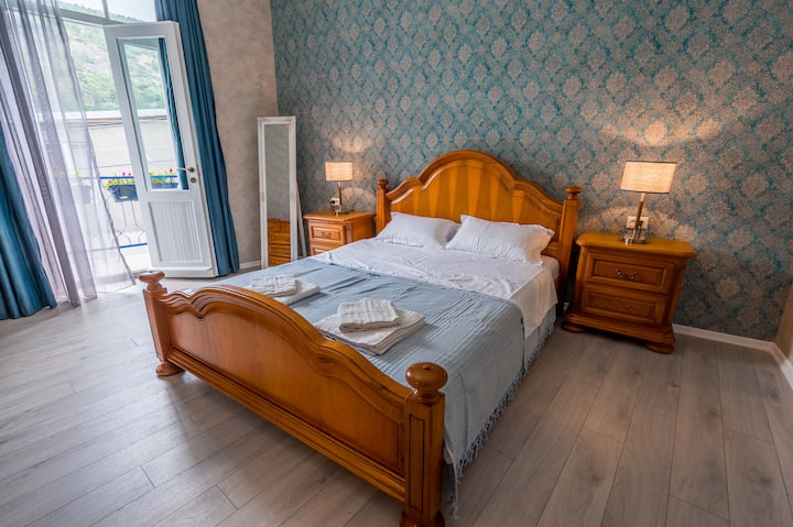 Apartment In The Old Part Of Tbilisi, Sololaki - Tbilisi