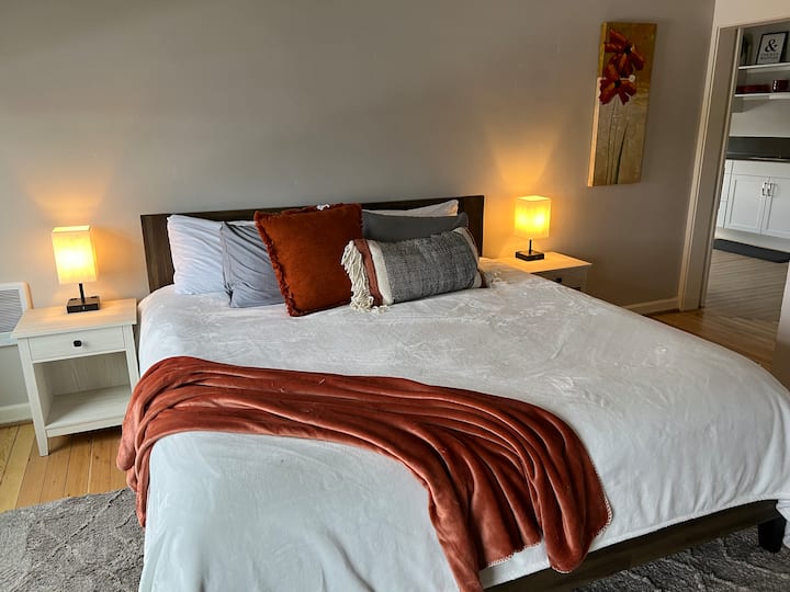 Downtown Private Suite - Terrebonne, OR