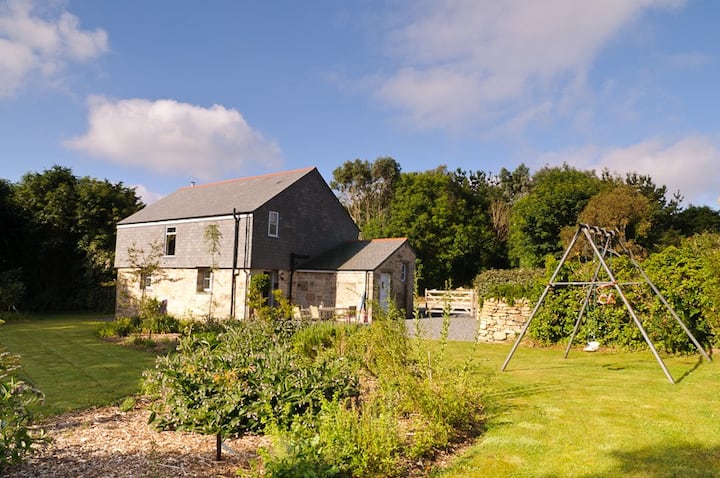 Spacious  Barn, Breage Nr Porthleven Allows Dogs . - Praa Sands