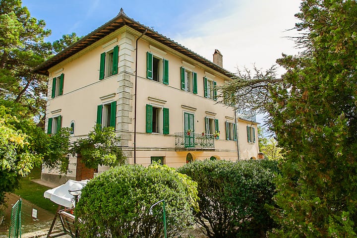 Elegant Villa On Lake Trasimeno - Margherita - Umbria