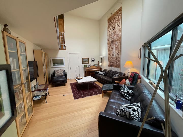 Lg Bedroom/office With Pvt Entrance, In Fairhaven. - Bellingham, WA