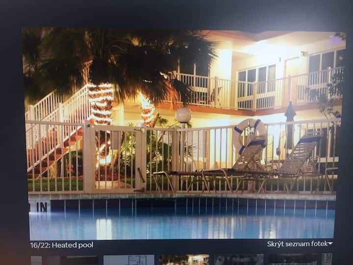 Floramia Paradise Nr. 4 -A Pool Steps To The Ocean - Pompano Beach, FL