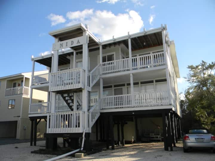 Bright And Cheery With Bay Views - Delaware