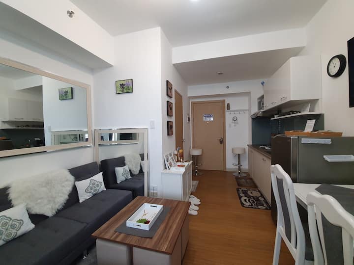 All-new Immaculate & Fully Furnished 1 Br Suite. - Taguig