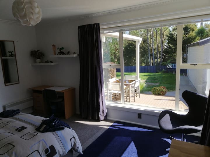 Self Contained, Private, Sunny & Peaceful Retreat - 크라이스트처치
