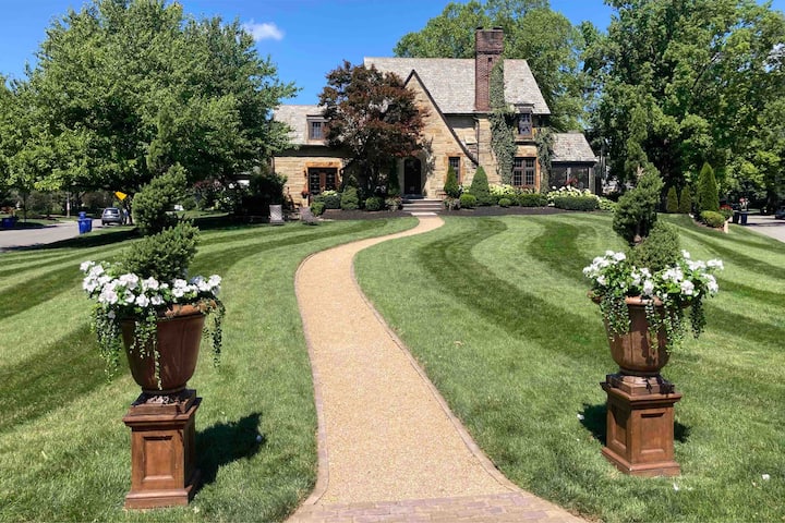 The Cozy Carriage House Of Montrose Way - Columbus, OH