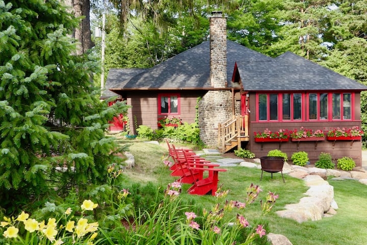 Snowshoe Cottage & Boathouse - Lake Placid, NY