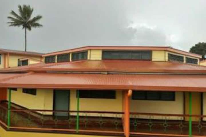 5 Mins To Museum, Airport And Goroka Show Grounds. - Papua New Guinea