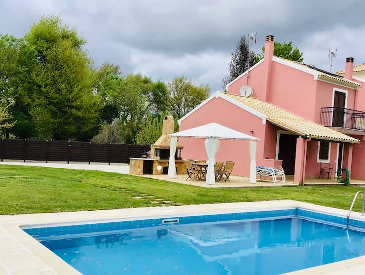 Villa Yason With Private Heated Pool - Corfu