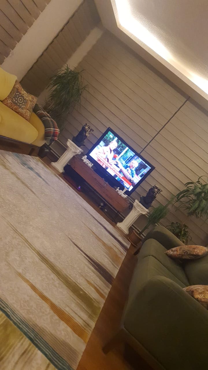 3. "Küçük" Oda ( Bir Buçuk Kişilik Geniş Yatak) - Ankara