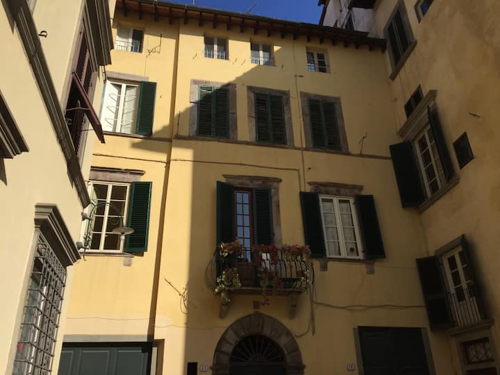 Alla Torre Dell'orologio - Lucca