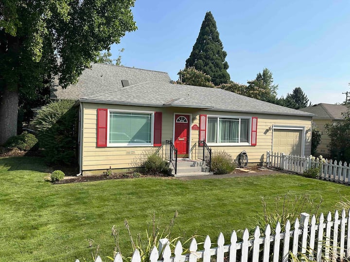 “La Vía Nueva - Springfield, OR